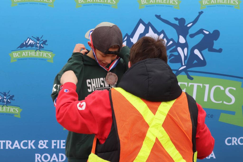 Runners race to provincial glory | Williams Lake Tribune